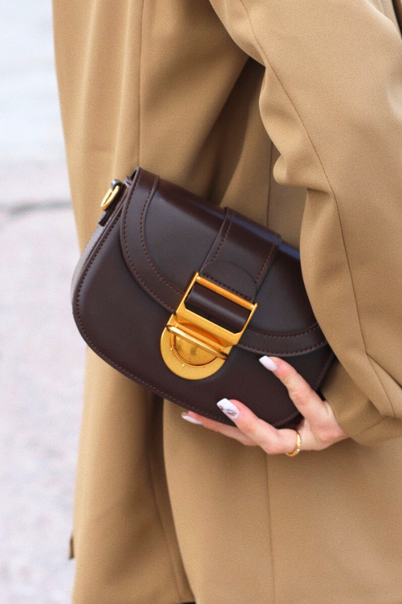 FELICITY CROSS BODY BAG CHOCOLATE – SÓMAS STUDIO